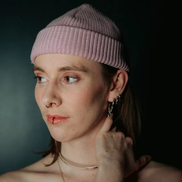 Malou Lovis - Glacier Rivers | Single Charts - MISTER MIXMANIA